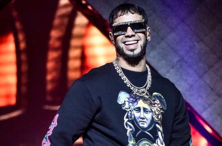 Anuel AA: duramente abucheado en un show y criticado por ponerle ...