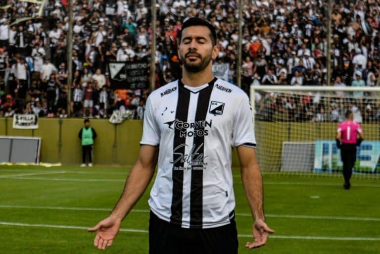 Una plegaria: así fue la arenga de Central Norte en la final de ida ...