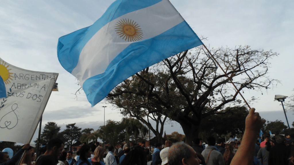 #27F: tras el escándalo del vacunatorio VIP, la gente sale a la calle ...