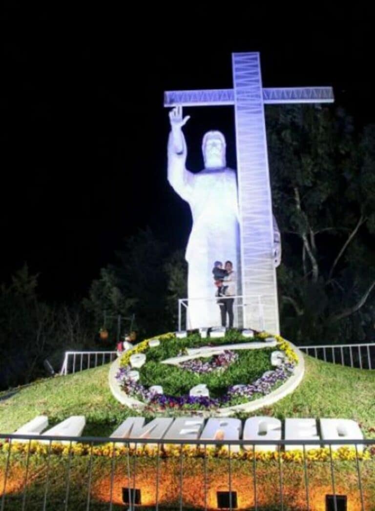 La Merced: se inauguró el Cristo Redentor de La Hermandad - Salta 4400