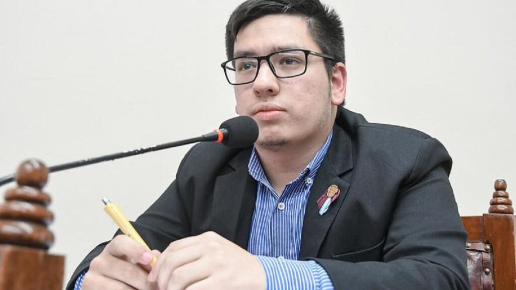 Pablo López ya tiene incorporado el chip libertario: arremetió ...